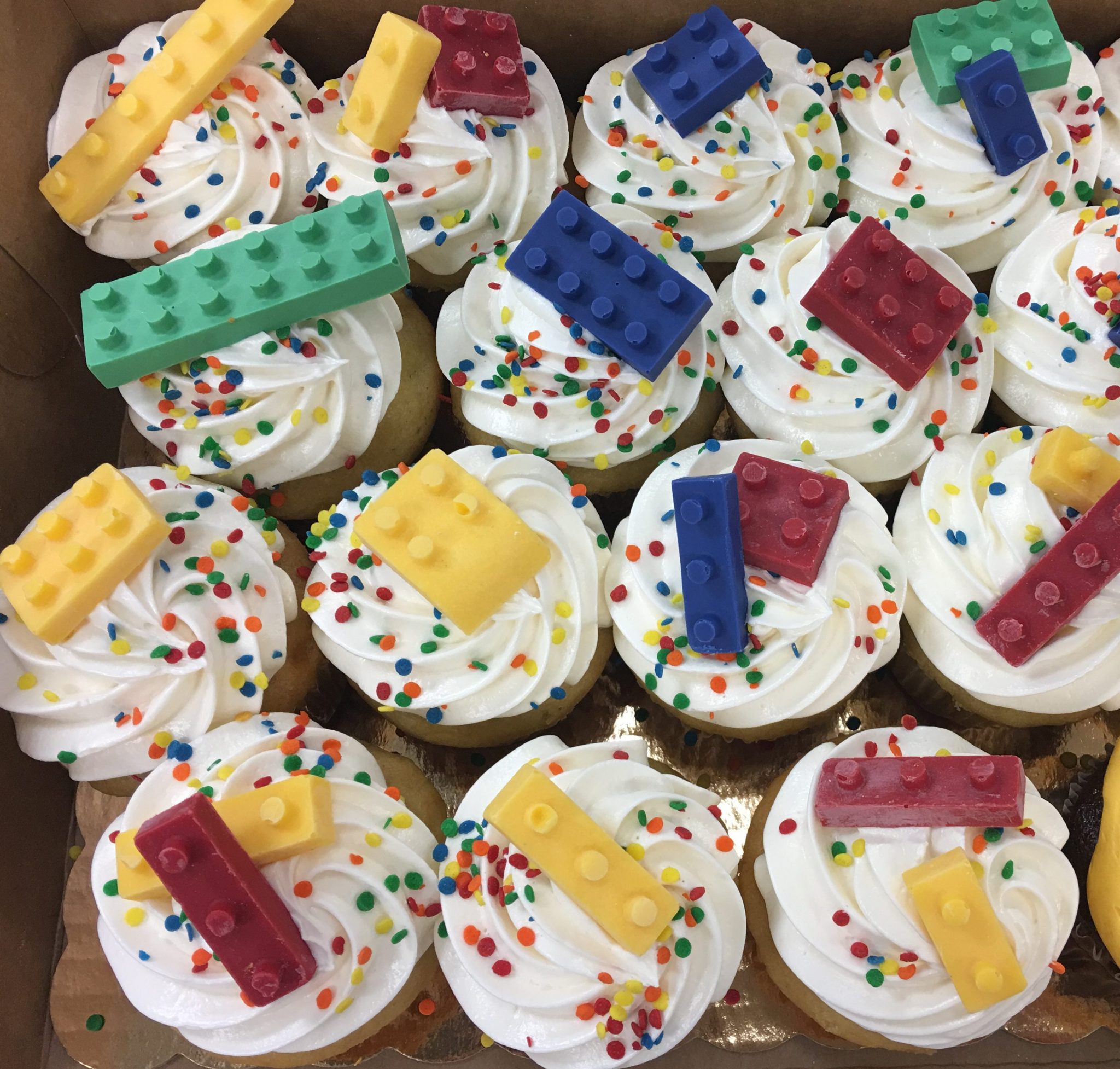 Lego Cupcakes - Dessert Works